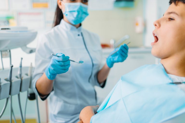 Frenulo bocca: cos'è, tipologie, patologie e cure - Studio Dentistico ...